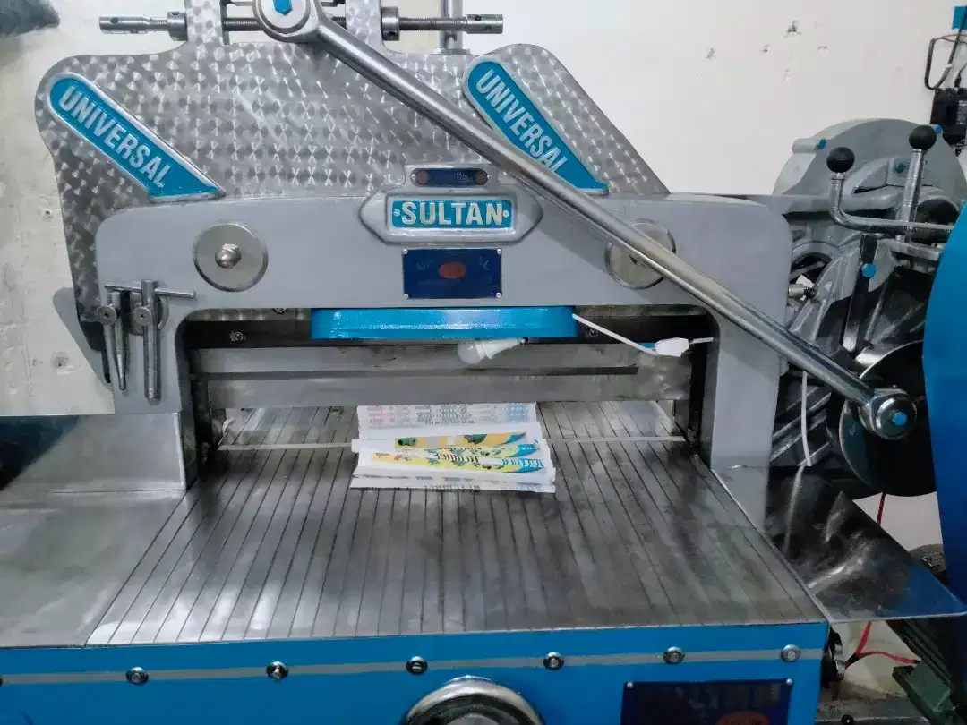 Paper Cutting Machine