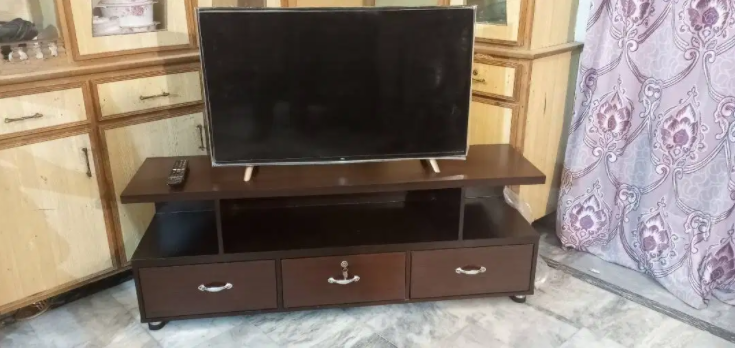 New Led Rack High Class Polish (Shesham) Available for Sale in Lahore